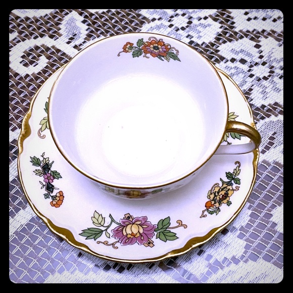 warwick | Dining | Antique 92s Warwick Tea Cups And Saucers | Poshmark